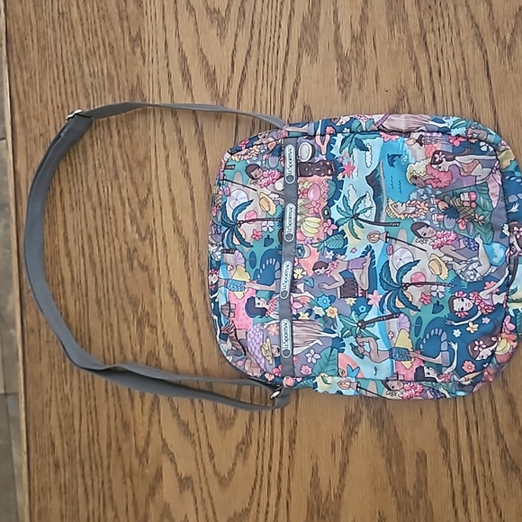 Lesportsac | Bags | Lesportsac Exclusive Hawaiian Luau Edna Crossbody Bag | Poshmark